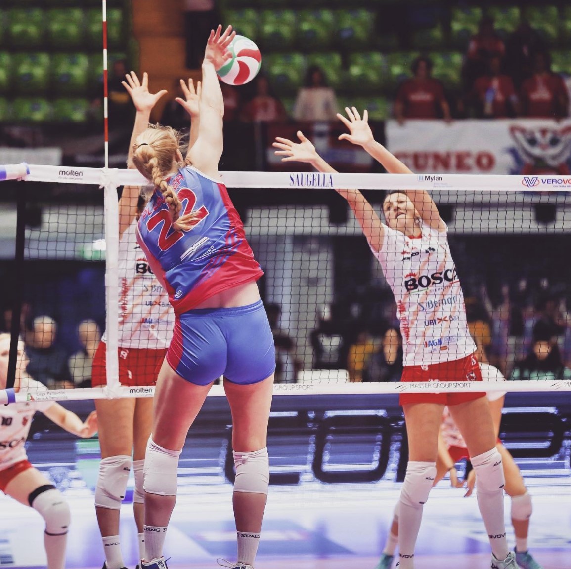 Kathryn Plummer: A Beautiful Star in American Volleyball – SPORTS