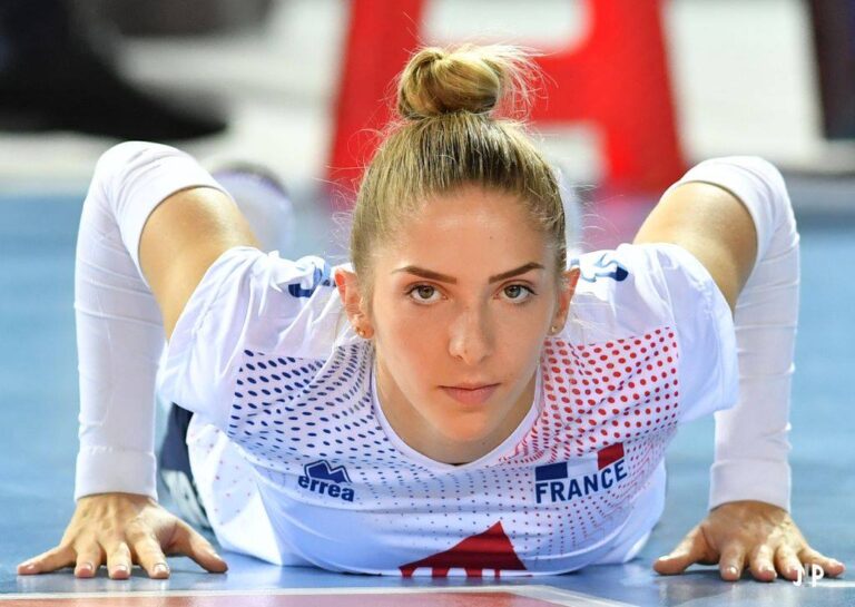 The Beautiful and Talented Women Volleyball Players of France – SPORTS